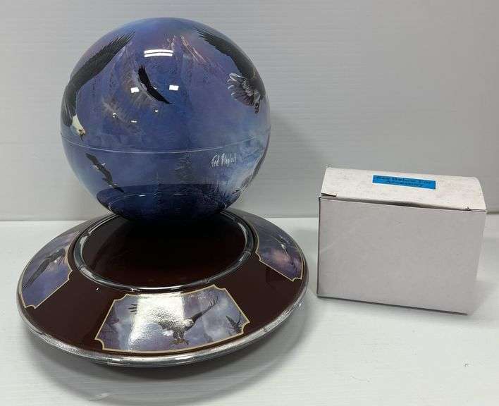 Soaring Majesty levitating globe with eagle design, Bradford Exchange ...
