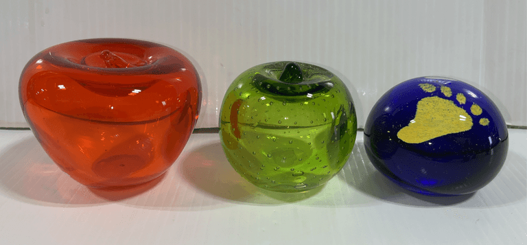 (6) Art glass paperweights, include: Rossini green art glass apple ...