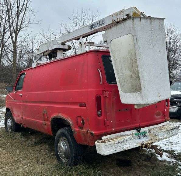 1991 Ford Econoline Van with Bucket Lift, starts and runs, lift works ...