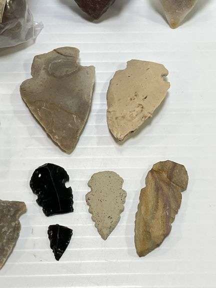 (40) Mixed arrowheads, up to 2"L - Albrecht Auction Service