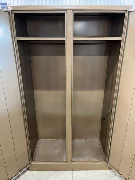 Metal storage cabinet, 36"W x 20"D x 64"H, nice - Albrecht Auction Service