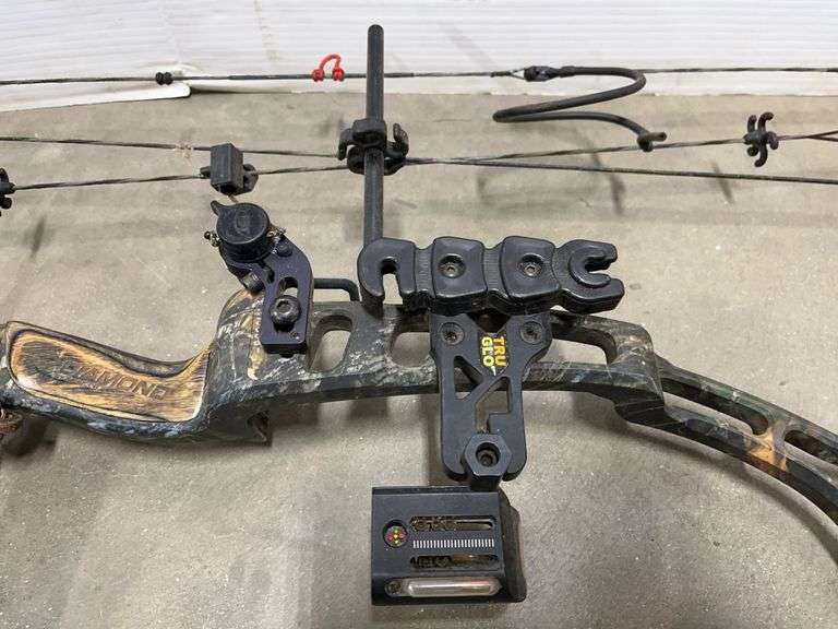 Older Diamond Liberty compound bow, 29" draw length - Albrecht Auction ...