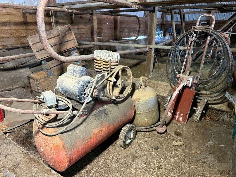 Air Compressor, Holding Tank and Paint Sprayer. All As-Is. - Albrecht ...