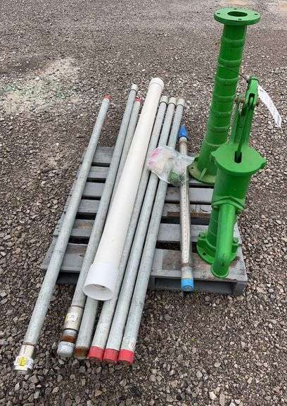 Hand water well pump well head with 30' of well pipe and connectors, 27 ...