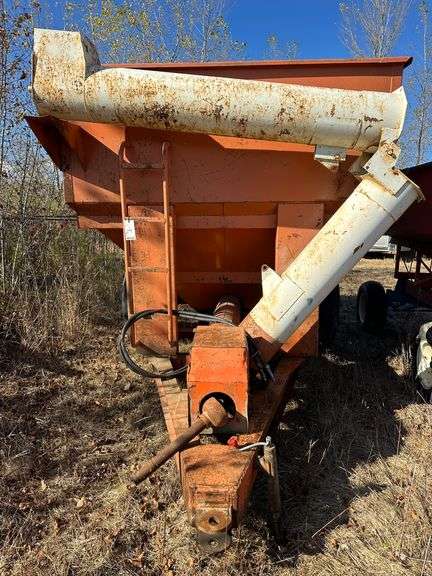 Grain Cart with Unload Auger, Holds 400 Bushel. Been kept in since ...