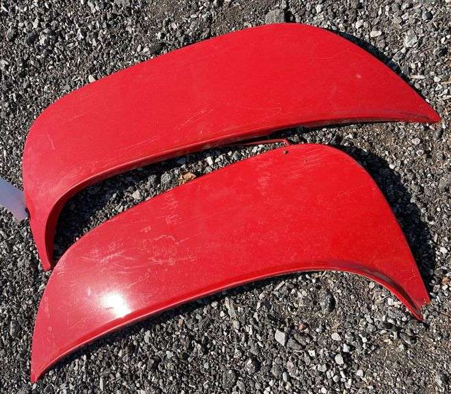1965-1966 Chevy Impala fender skirts - Albrecht Auction Service