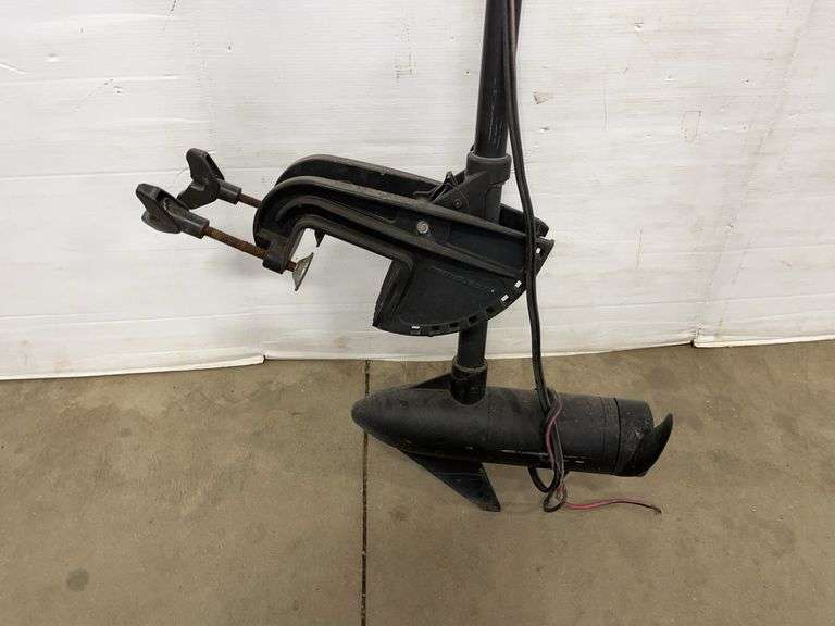 Minn Kota Endura electric trolling motor, 12V, 30 lb. of thrust, 41"L ...