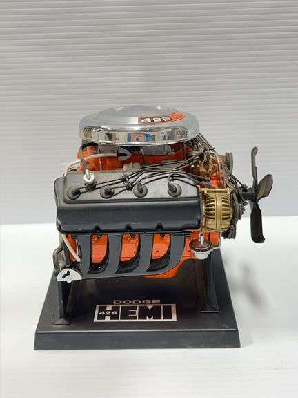 (3) Display motors, up to 7"H - Albrecht Auction Service