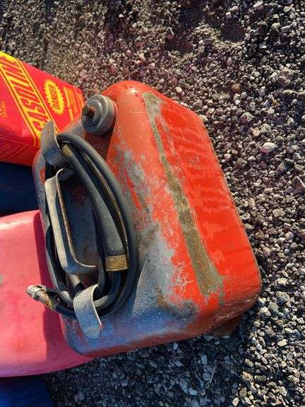 (10) Fuel containers, includes: 6-plastic gas, 2- Kerosene, and 2 ...