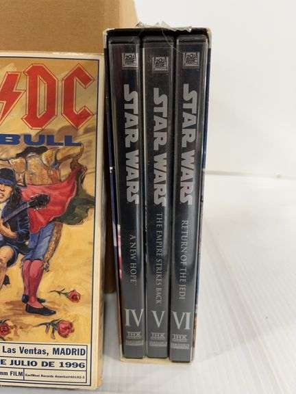 (13) VHSs and (16) DVDs, music and movies - Albrecht Auction Service
