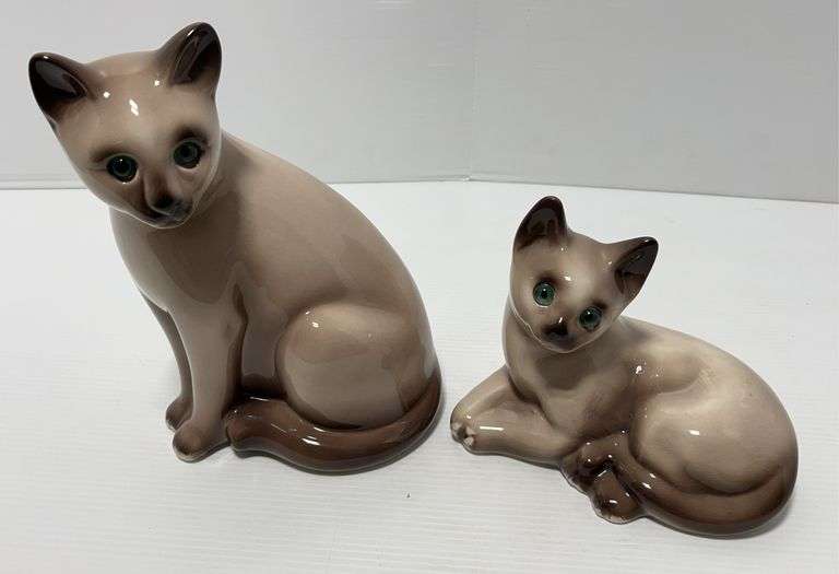 Pair of Siamese cat figures, made in Portugal, 7"W x 10 1/2"H and 6 1/2 ...