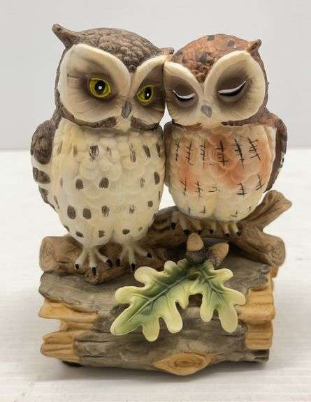 Older porcelain owls music box, Andrea by Sadek, made in Japan, the ...