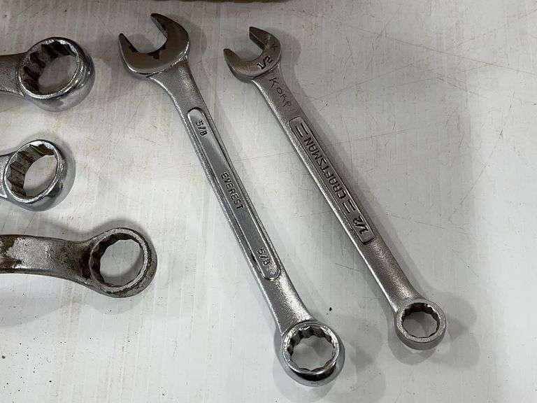 Large assortment of wrenches, various sizes and brands - Albrecht ...