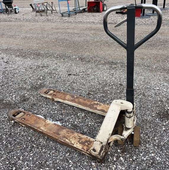 5,000 lb. capacity pallet jack, 27"W x 60"D x 47"H, works well, good ...