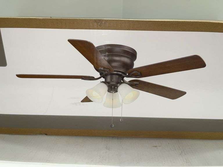 Hampton Bay "Clarkston II" indoor ceiling fan with LED light kit and ...