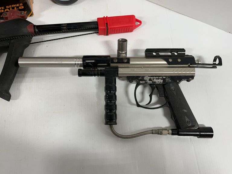 Tippmann Spyder "Triumph" paintball guns with full tank and balls, used ...
