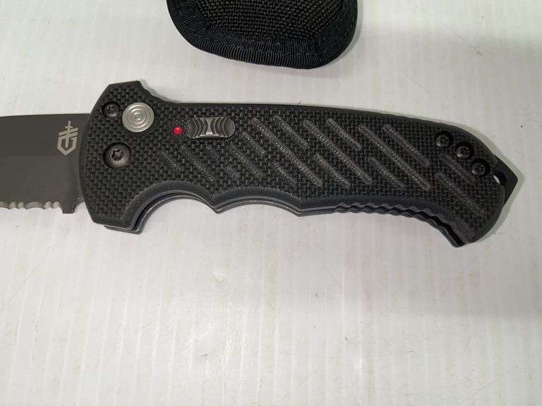 Gerber Fully Automatic Serrated S30V Corrosion-Resistant Steel Tanto ...