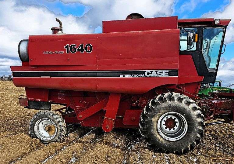 1986 Case IHC 1640 Combine Package, (2838 Hours), 2WD, Stone Tarp ...