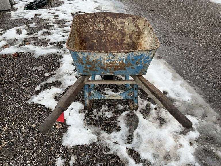Wheelbarrow, used - Albrecht Auction Service