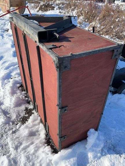 3-Point carry box, good - Albrecht Auction Service