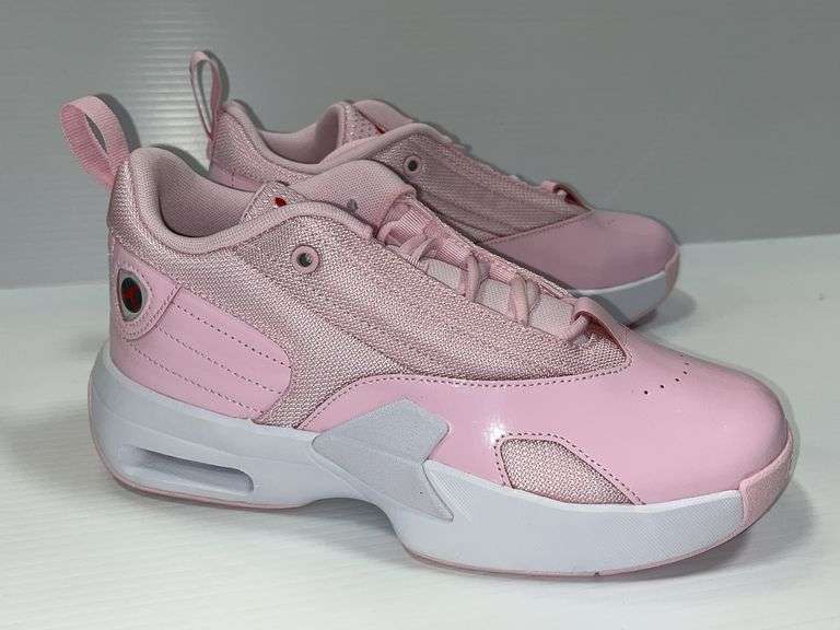 Jordan Max Aura 6.5Y shoes, style no. FQ8297600, mens size 6 1/2 ...