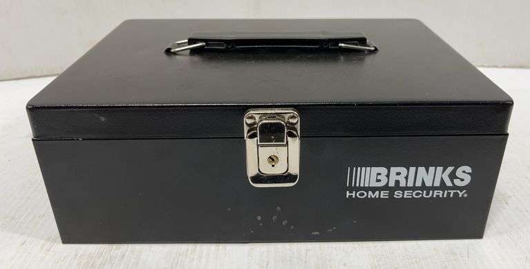 Cash box with key, 11" x 7 5/8" x 4" - Albrecht Auction Service