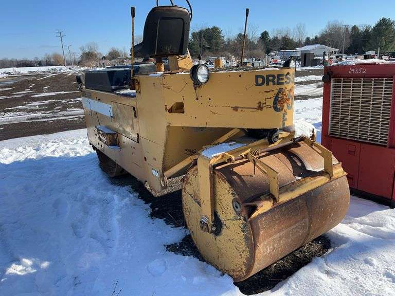 Dresser asphalt roller, model S3-5B - Albrecht Auction Service