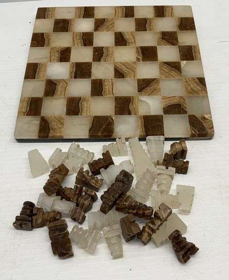 Marble chess game, 8"W x 8"L, used, great - Albrecht Auction Service