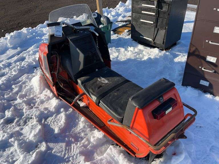 1970s Moto-Ski Capri 292 snowmobile, did run 5 years ago, pulls over ...