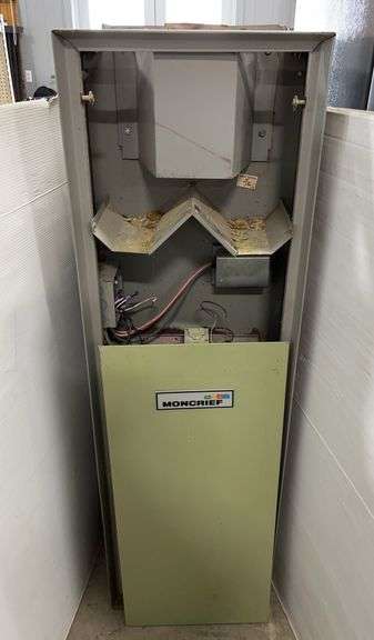 Moncrief L.P. Gas Furnace, 27,500 BTU/HR, 53"H, works - Albrecht ...