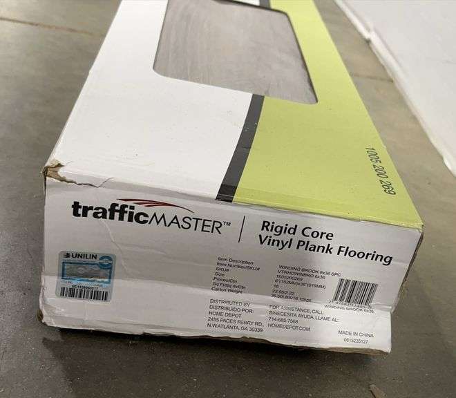 (16) Pieces of Vinyl plank flooring trafficmaster, full box, Color ...