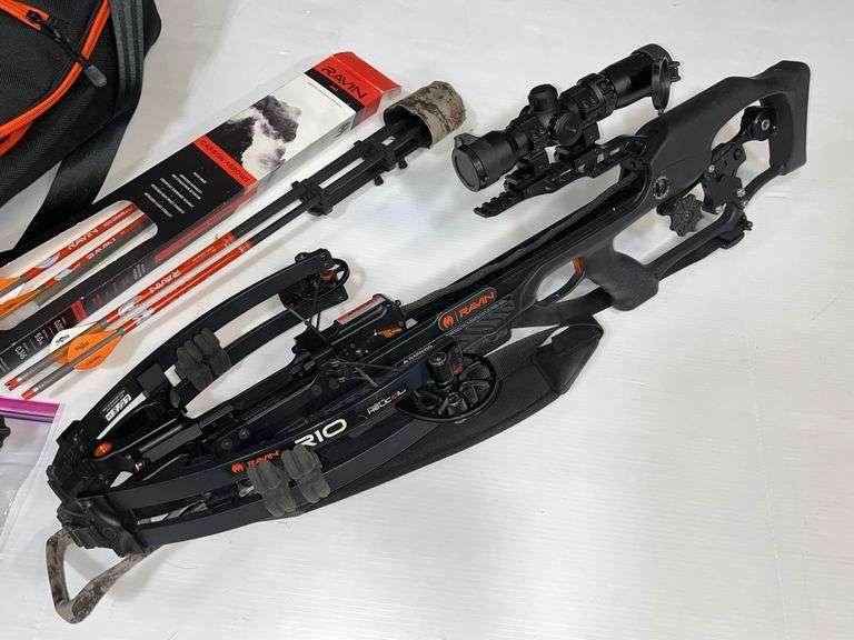 Ravin R10 crossbow, new string cables, (6) Bolts, Promium front rest ...