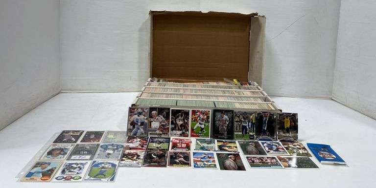 NBA Basketball Cards, includes: 1991 Fleer Set; 1992 NBA Hoops; 1991 ...