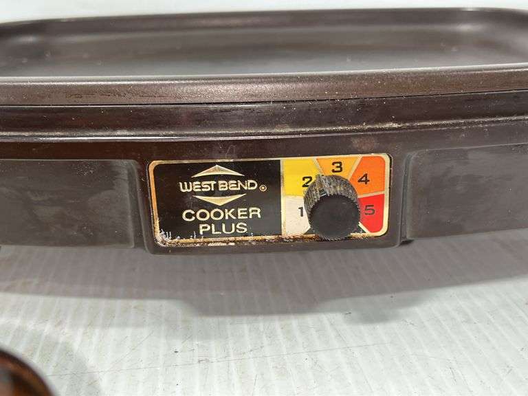 West Bend cooker Plus electric cooker, has amber glass top, 15"W, works ...