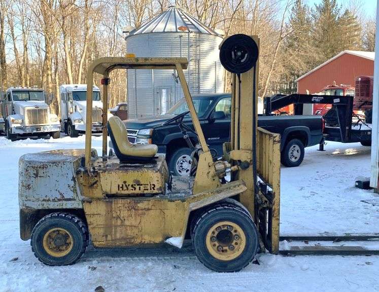 Hyster 6000 lb. Forklift, 13' of Lift, 6' Forks, Side Shift ...