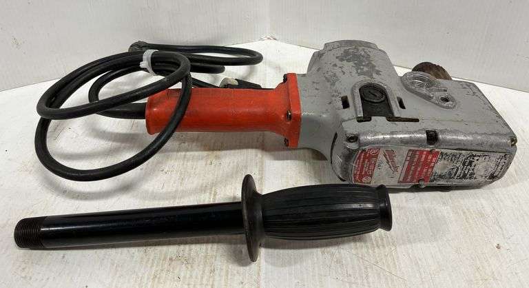 Milwaukee 1675 hole hawg, works, good, used - Albrecht Auction Service