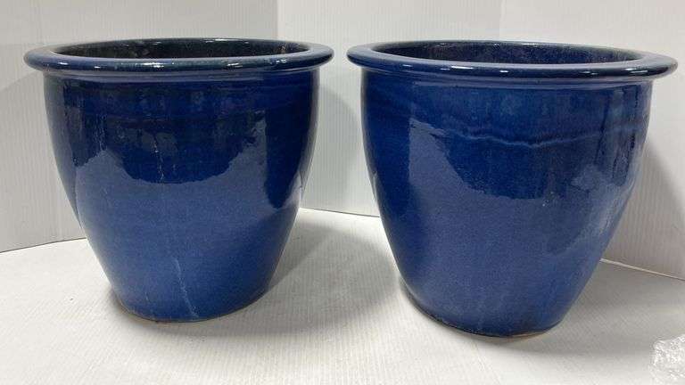 (2) Flower pots, blue color, 12"Dia x 11"H, good - Albrecht Auction Service