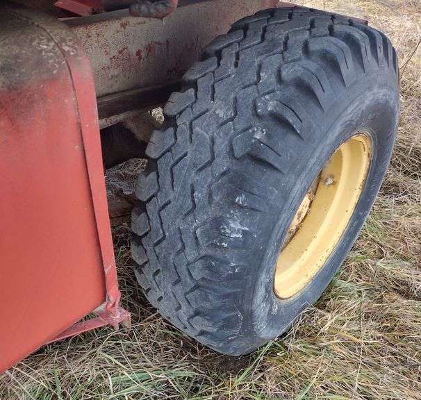 New Holland Stack Cruiser 1048, Ford 362 V8 Engine, 4-Speed with Hi and ...