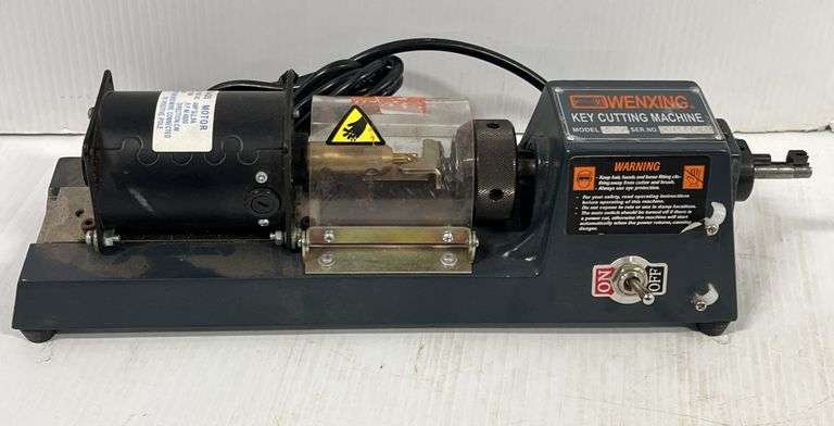 Wenxing key cutting machine, model 423A, 14"W, works - Albrecht Auction ...