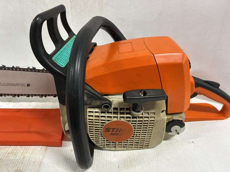 STIHL MS310 chainsaw, new bar and chain, 18" blade, starts and runs ...