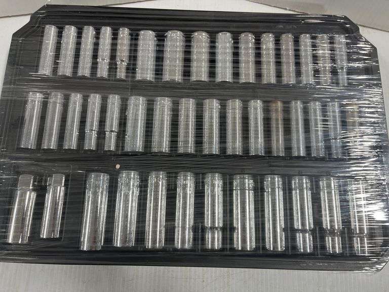 43-Piece Husky deep-well socket set in storage tray, 3/8" and 1/2" deep ...