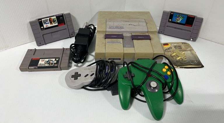 Super Nintendo gaming system with games, great - Albrecht Auction Service