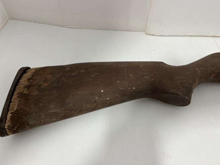 Rifle handle, 30", fair - Albrecht Auction Service