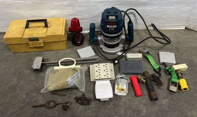 RYOBI 2 HP router with 1/2" collet in box of assorted hardware, router ...