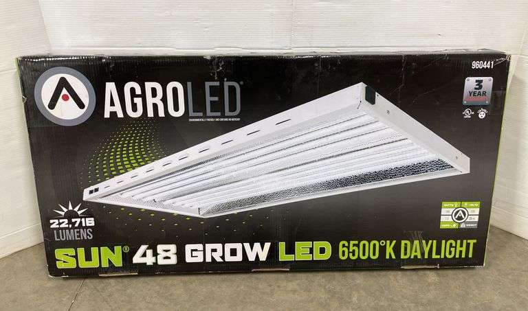 AgroLED Sun 48 6,500K daylight, 47"W, very good - Albrecht Auction Service