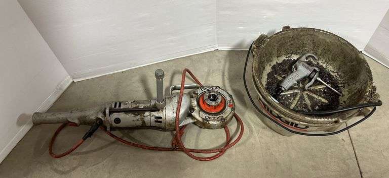 RIDGID 700 power threader with 3/4" NPT die and RIDGID oiler, used ...