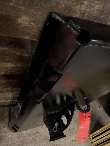 Heavy duty 1/2 moon gusseted skid steer receiver hitch with chain hook ...