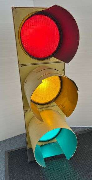 Durasig Plastic Body Three-Light Traffic Light Mounted on Wood Base ...