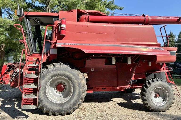 1997 Case IH 2166 Combine, 2WD, Many New Parts, Field Ready - Albrecht ...
