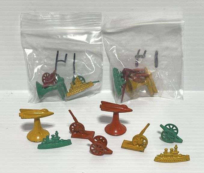 Vintage 1940's 4-Complete sets of metal, hand painted Monopoly pieces ...